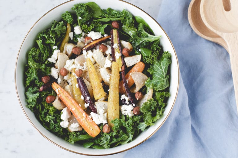 Salade végétarienne aux rabioles, kale et carottes - Marie-Ève Caplette